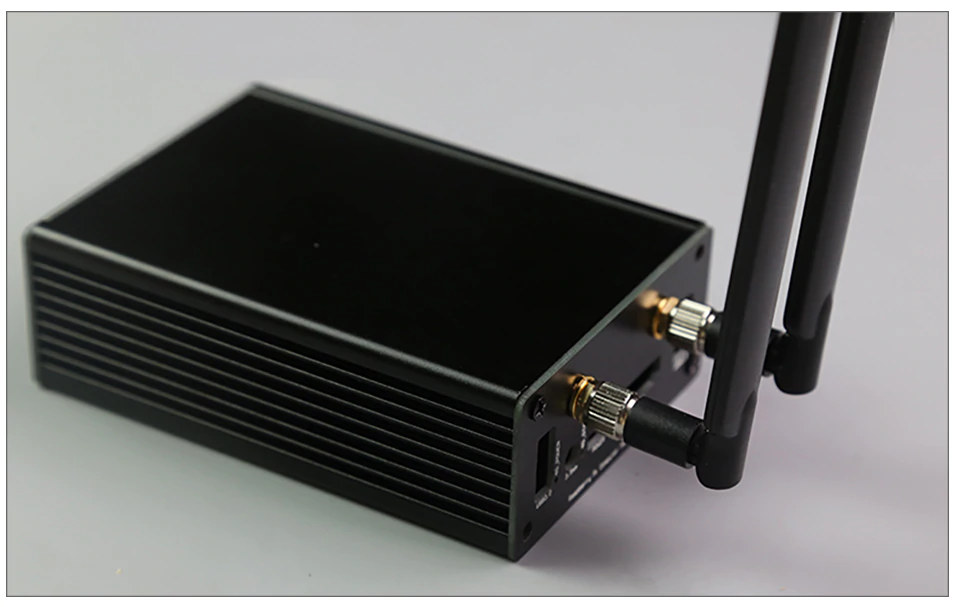 บอร์ดที่รับ Raspberry Pi CM4 มี Ethernet 2 พอร์ต และ4G LTE - CNX Software