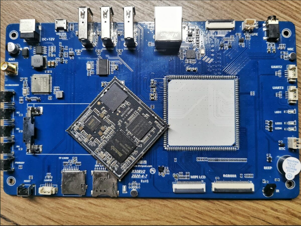 รีวิว DSOM-020 PX30 Development Board ที่ใช้ Industrial grade CPU แบบพลังงานต่ำ - CNX Software